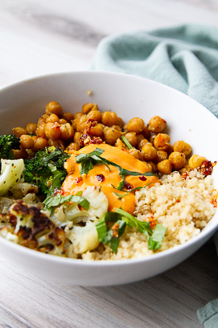 Quinoa Bowl with Garlic Roasted Chickpeas (Vegan) - Perry's Plate