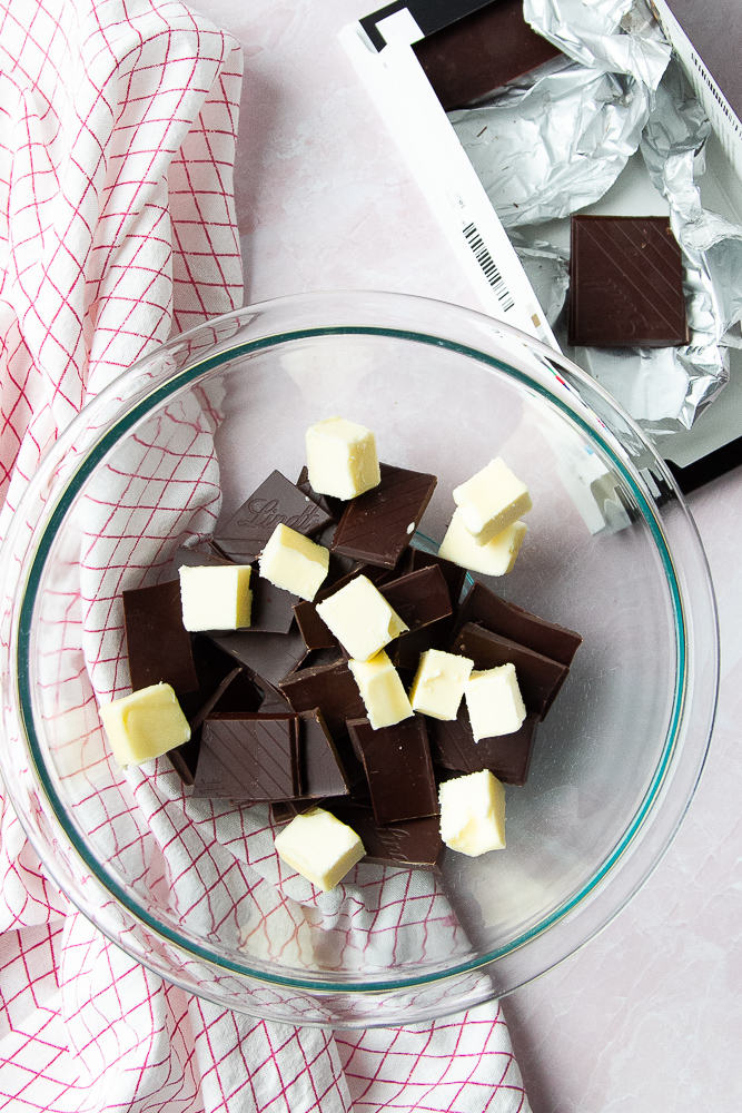Mini Flourless Chocolate Cake Recipe - Perry's Plate